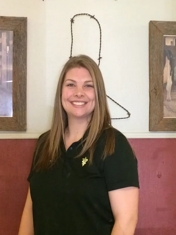 Meet Our Team – H & E West Missouri Veterinary Clinic, LLC